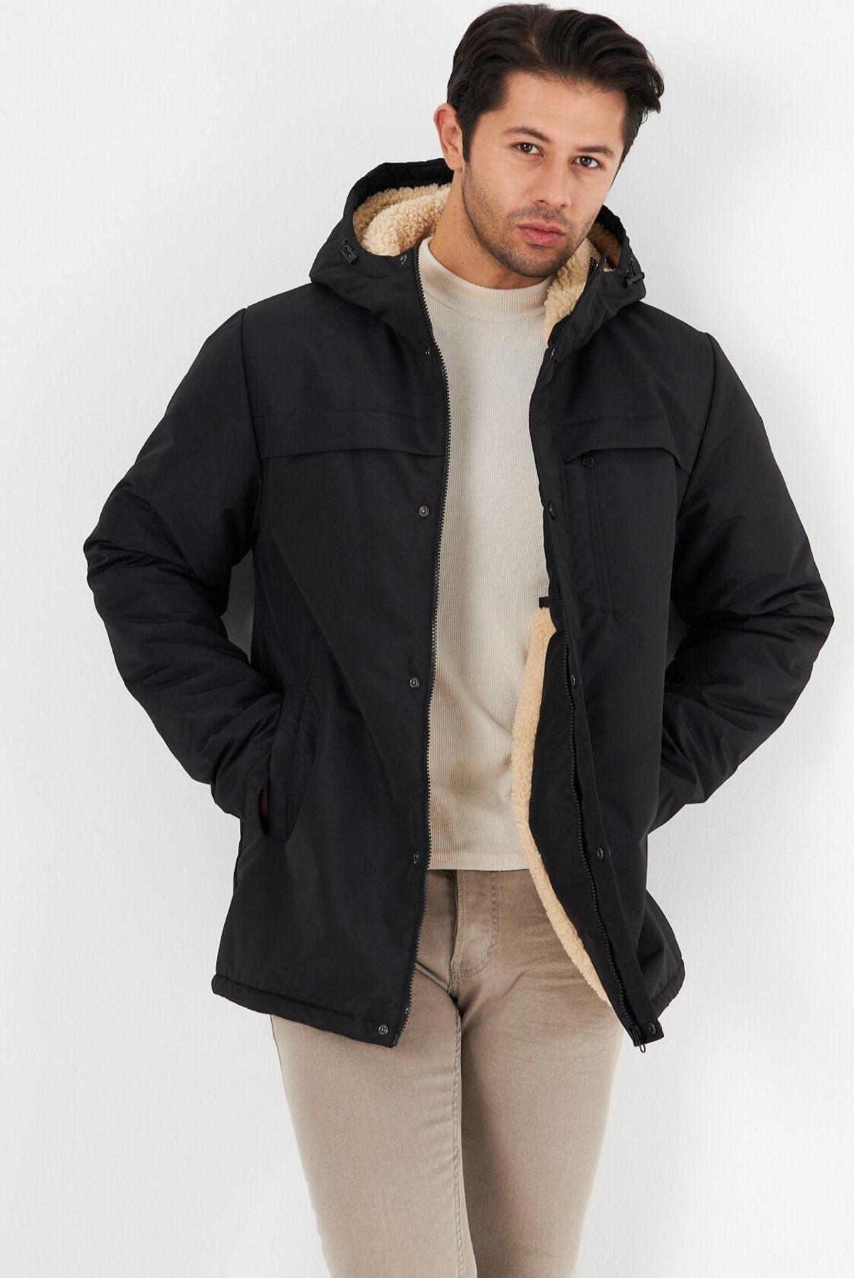 Erkek Siyah Kürklü Kapüşonlu Rüzgar Geçirmez Kışlık Mont & Kaban ...