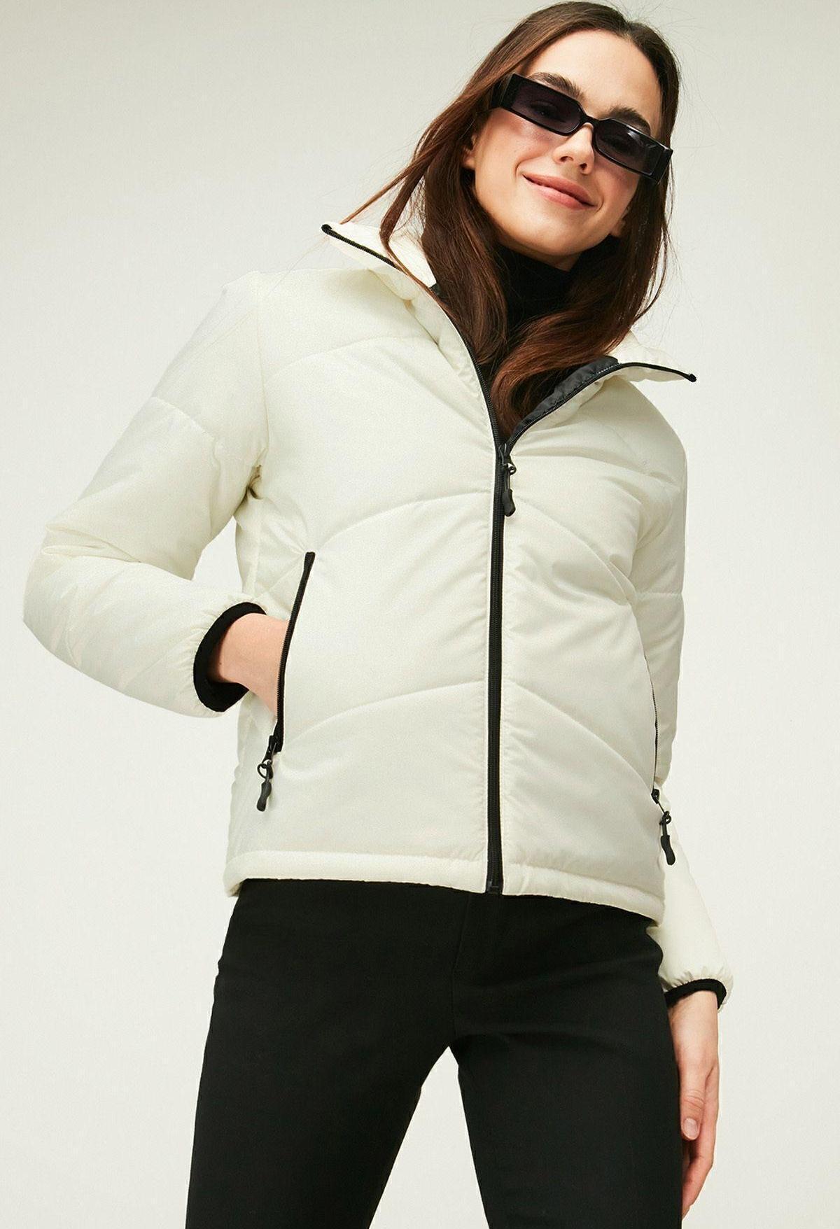 Kadın Bej Elyaflı Rüzgar Geçirmez Şişme Kışlık Mont - idefix