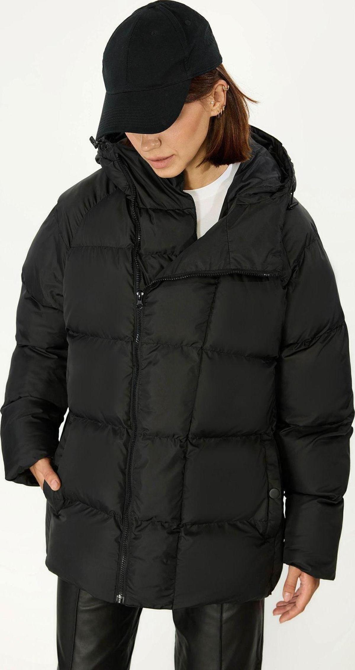 Kadın Siyah Elyaf Kapüşonlu Rüzgar Geçirmez Şişme Kışlık Mont - idefix