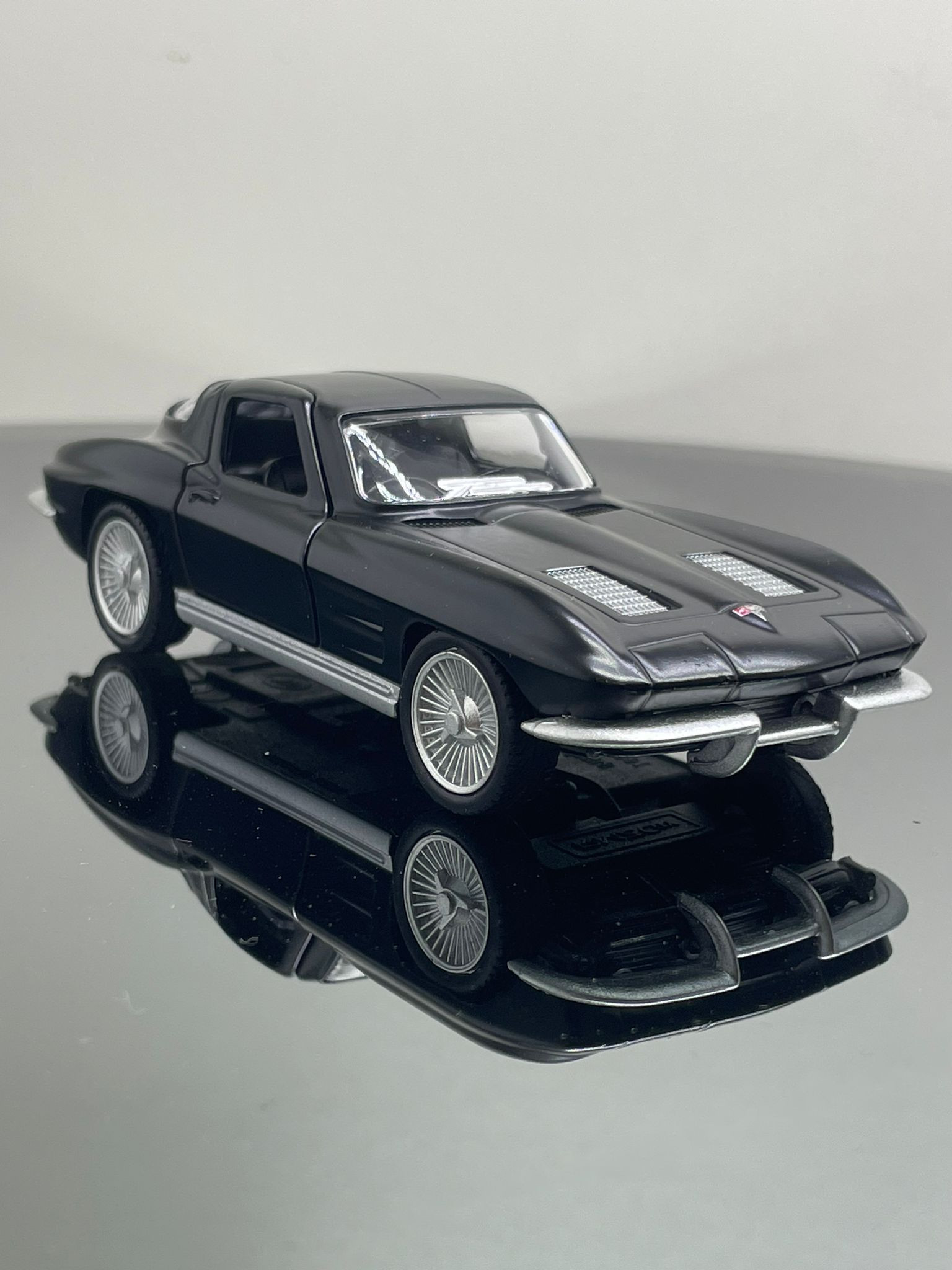 1963 Chevrolet Corvette Stingray Split Window 1:32 ölçek Metal Çek ...